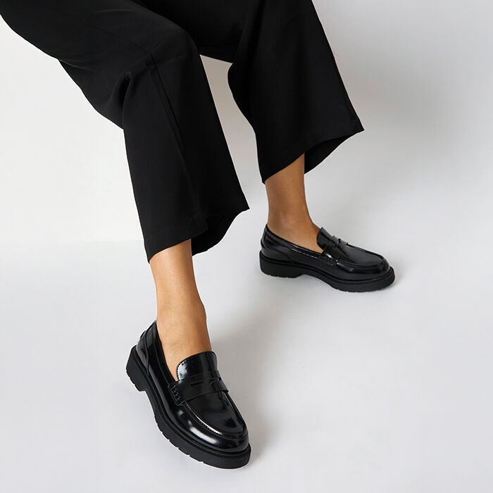 Mocassins noirs avec semelle en caoutchouc - Primadonna Collection