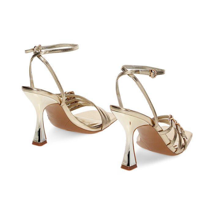 Sandalias de mujer con tacón dorado en laminado | Colección Primadonna ...